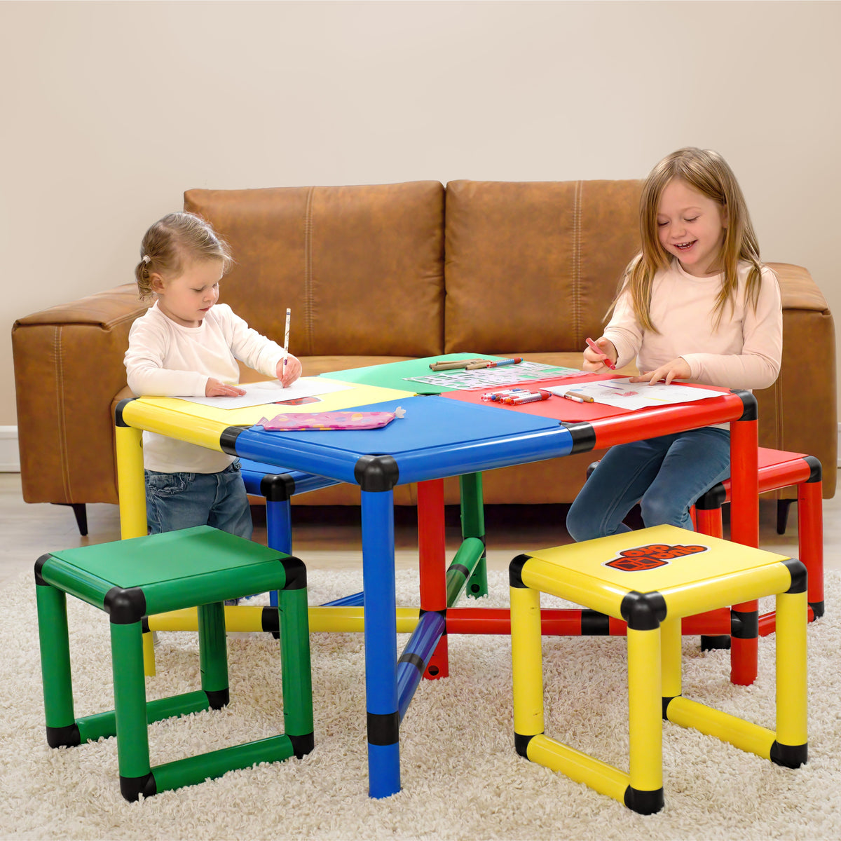 Spieltisch 4 Stühle Remake – QUADRO THE GIANT CONSTRUCTION KIT